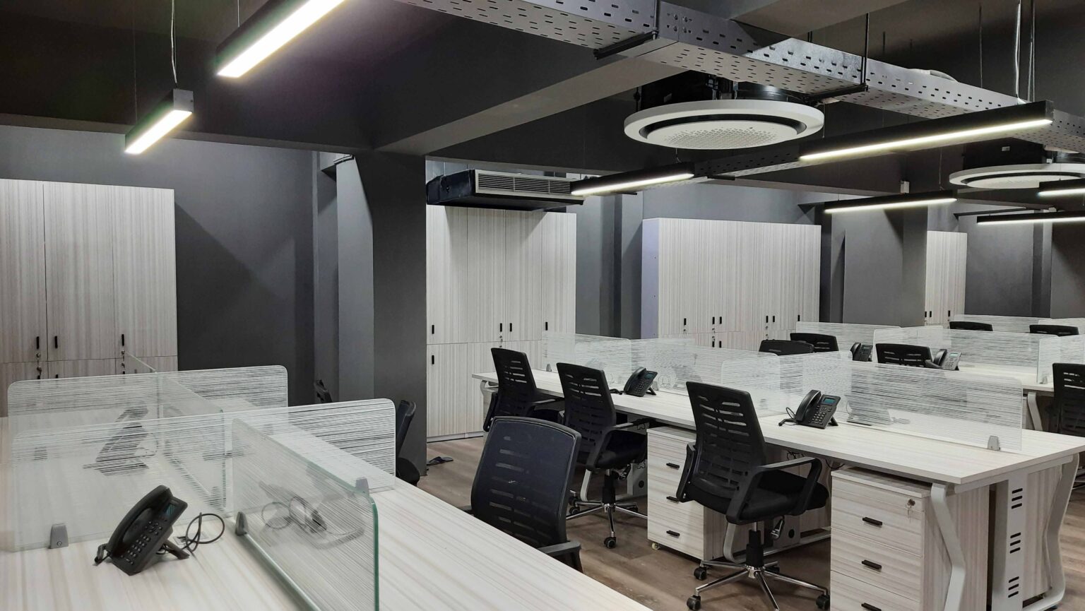 How to Choose the Right Office Furniture | Cubic Interior Design